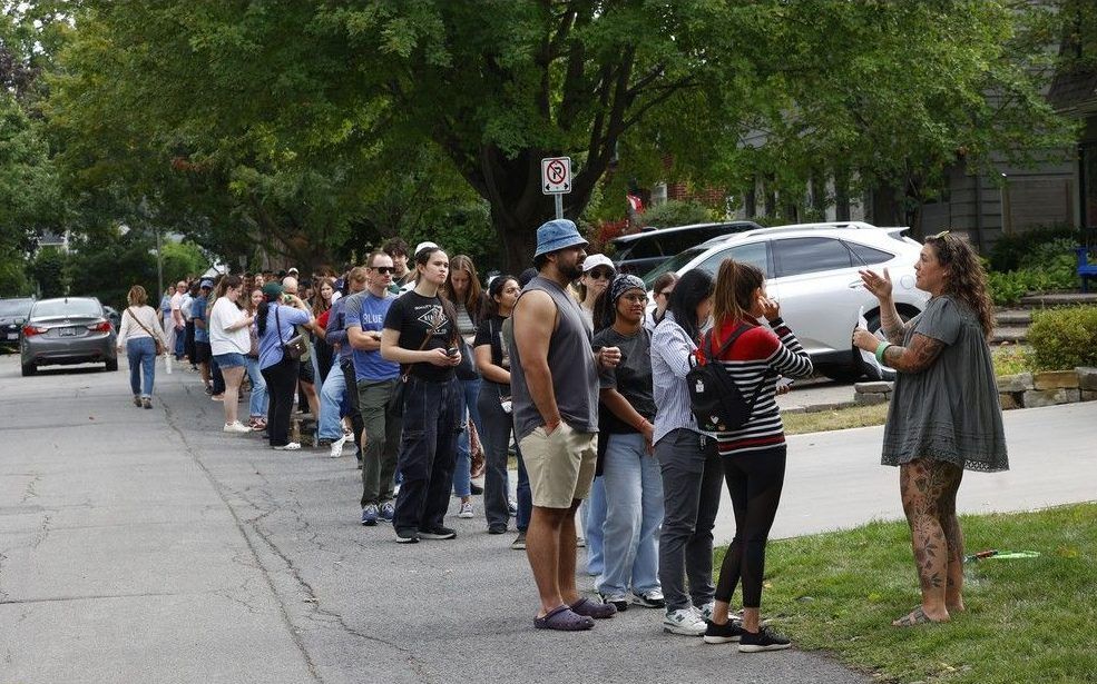 Ottawa estate sale gives glimpse into entrepreneur's life | Ottawa Citizen