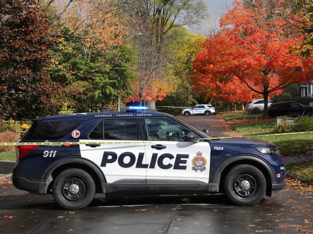 Ottawa police probe discovery of body in east end | Ottawa Citizen