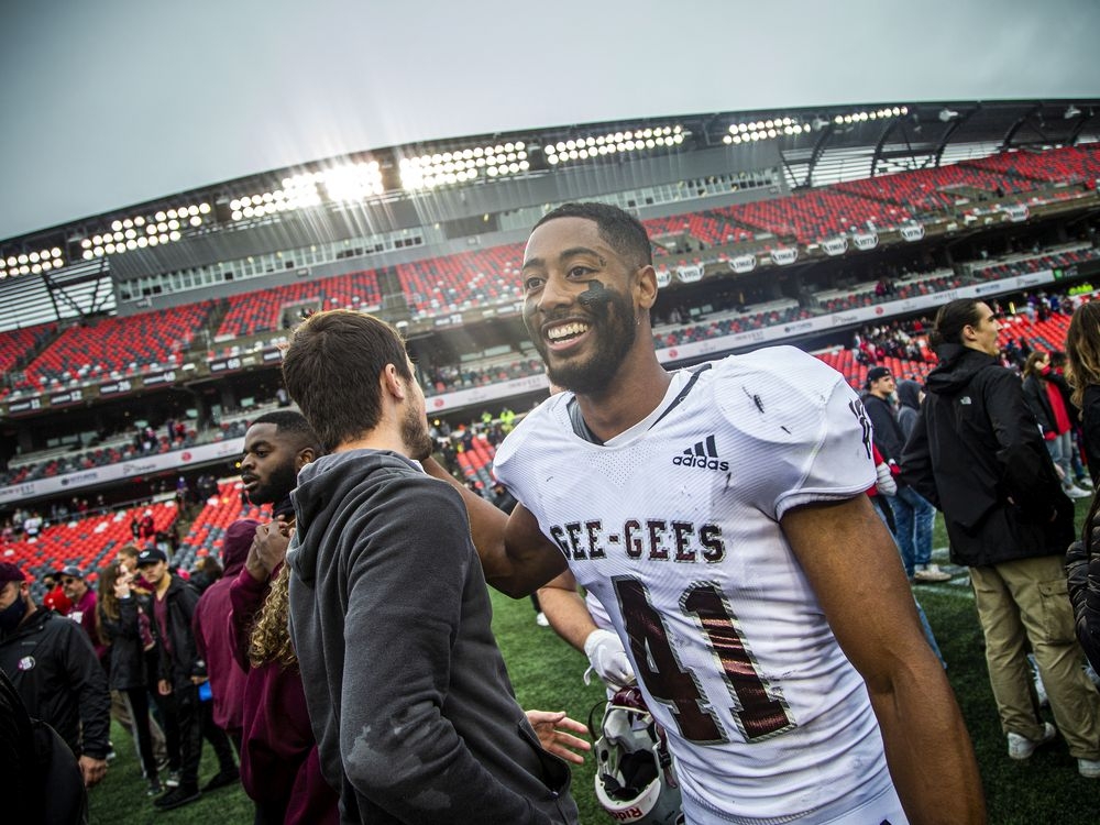 Fair finish as Gee-Gees edge Ravens in soggy, but spirited Panda Game ...