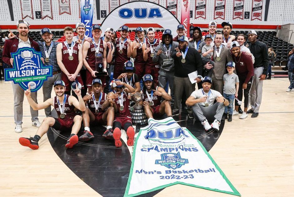 Gee-Gees stun Ravens in men's basketball final, Carleton wins women's ...