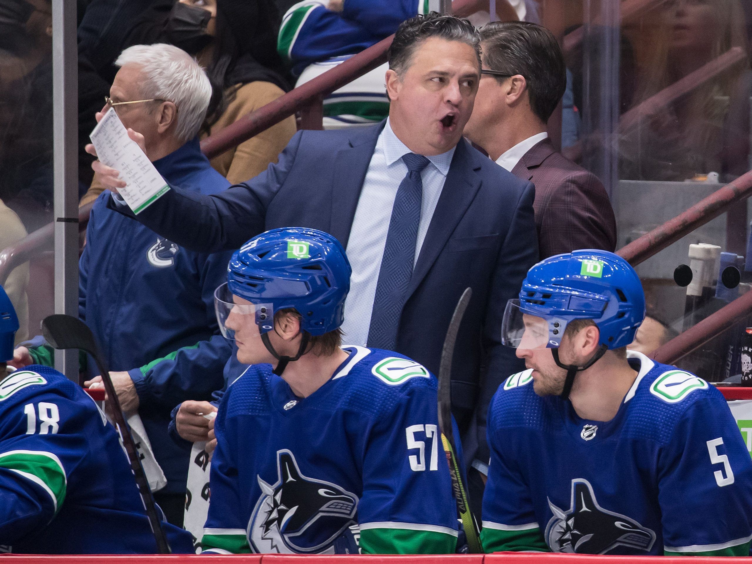 SENATORS POLL: What do you think about new coach Travis Green? | Ottawa Sun