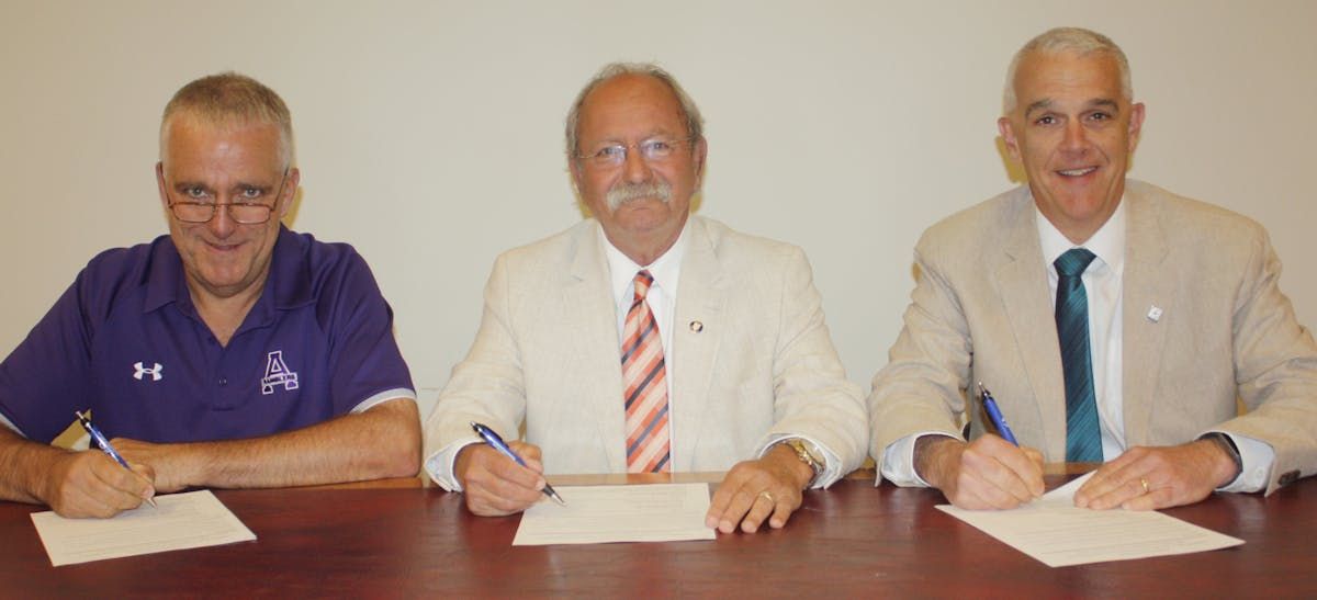 Ramblers, town sign three-year stadium agreement | PNI Atlantic News