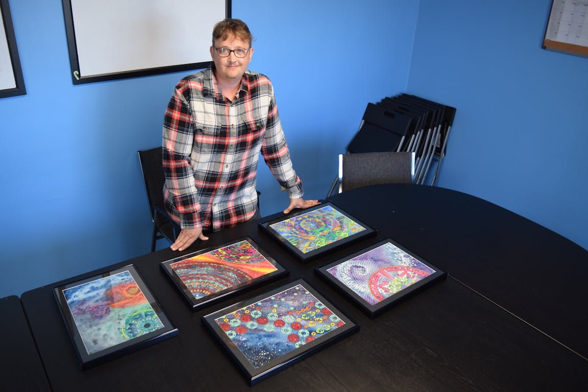 Autistic artist uses geometry and colour as self-expression | PNI ...