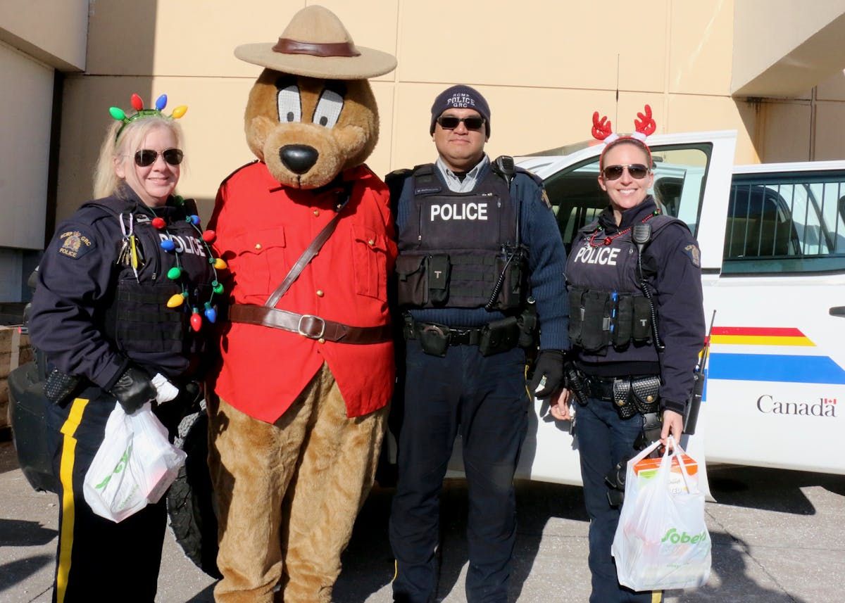 Windsor’s Stuff-a-Cruiser food bank drive another resounding success ...