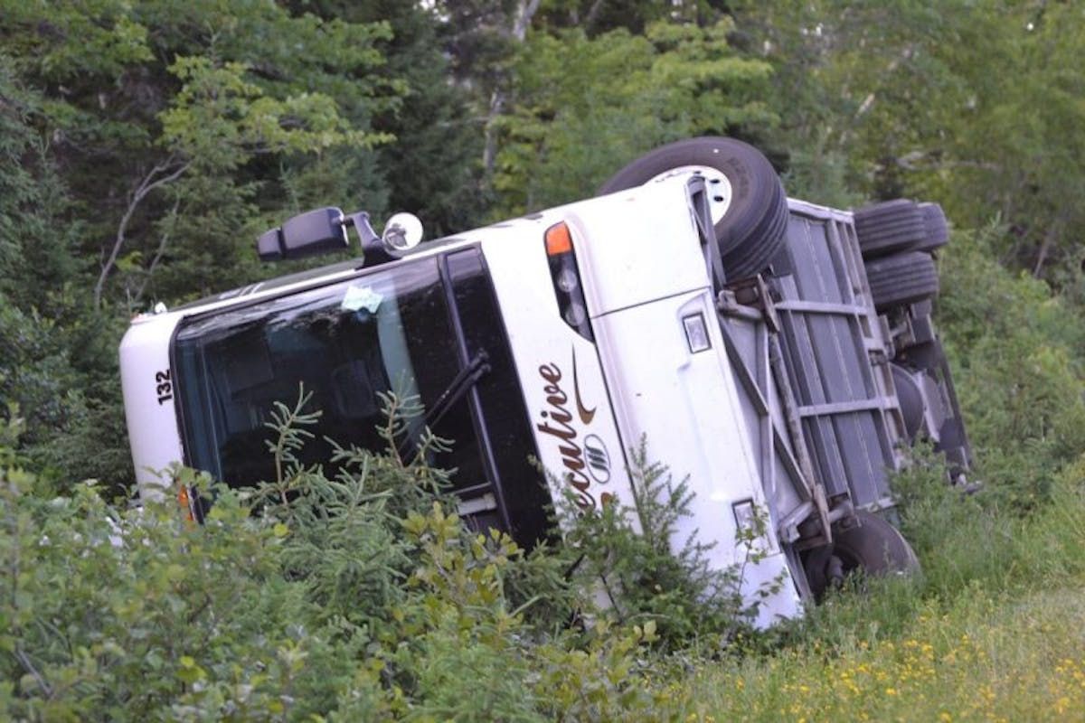 Cabot Trail shut down after bus carrying 20 passengers crashes in Cape ...