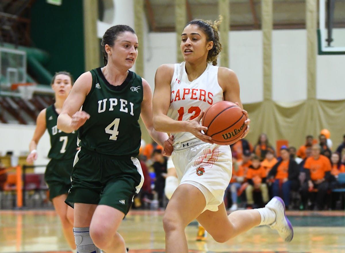 Capers men win, women lose in university hoops action | PNI Atlantic News