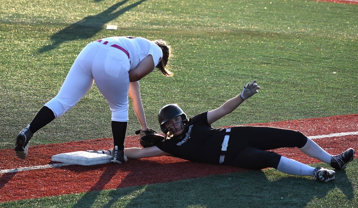 SENIOR LITTLE LEAGUE SOFTBALL: Calgary's bats explode in pair of wins ...