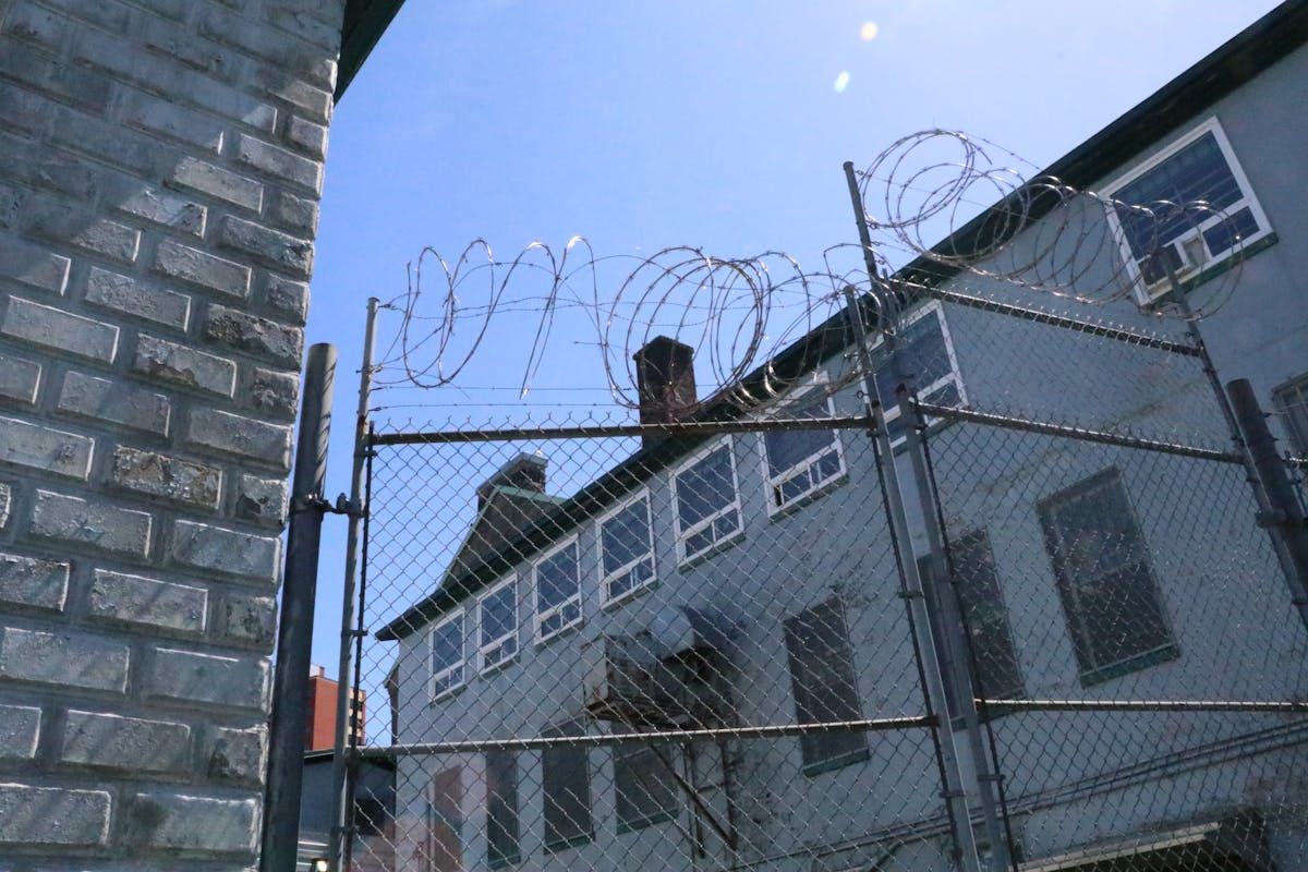 Correctional officers charged in inmate’s death identified in ...