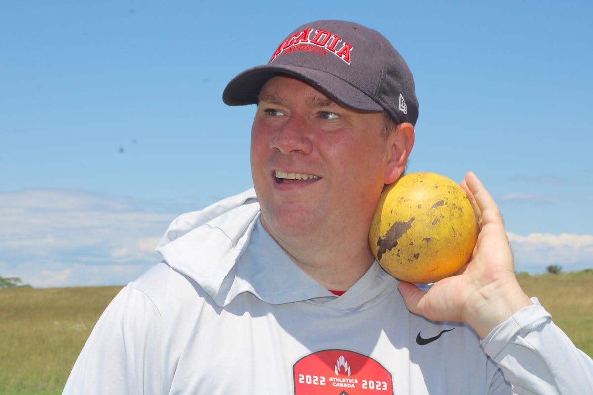 David Bambrick, of Wolfville, N.S., earns medals in shot put, discus at ...