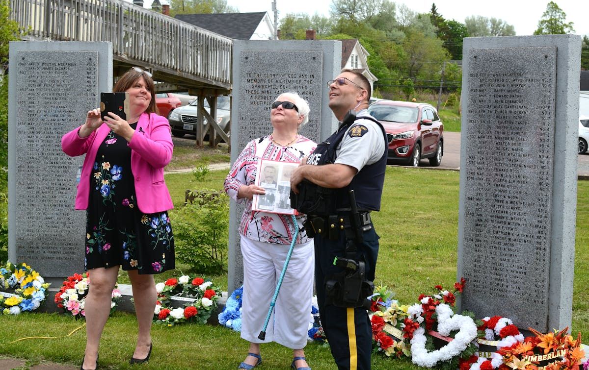 Coal miners daughters story told at Davis Day ceremony in Springhill ...