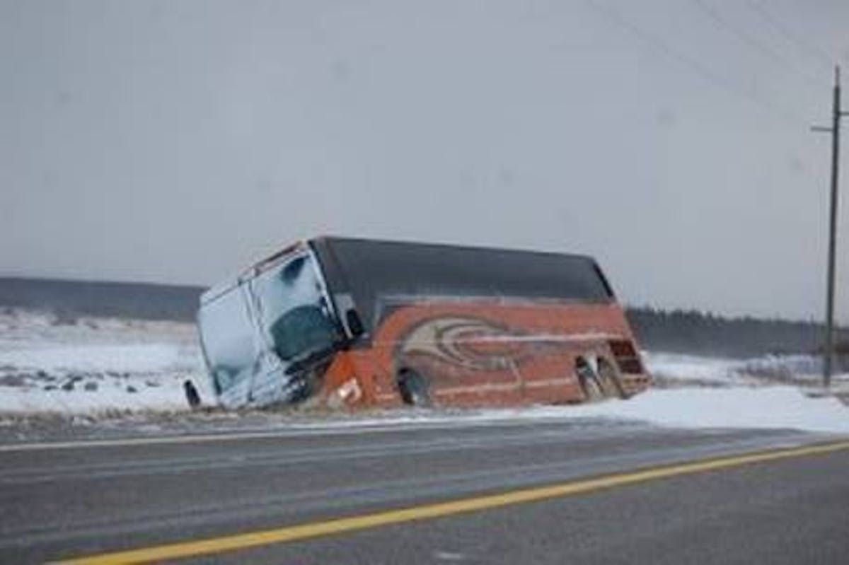 Minor injuries reported from DRL bus sliding off road | PNI Atlantic News