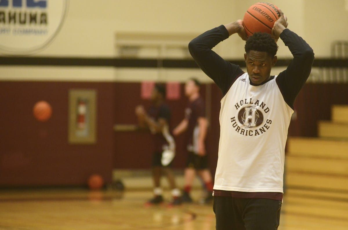 Roosevelt (Chicken) Whyley leaving his mark at Holland College Gallery ...