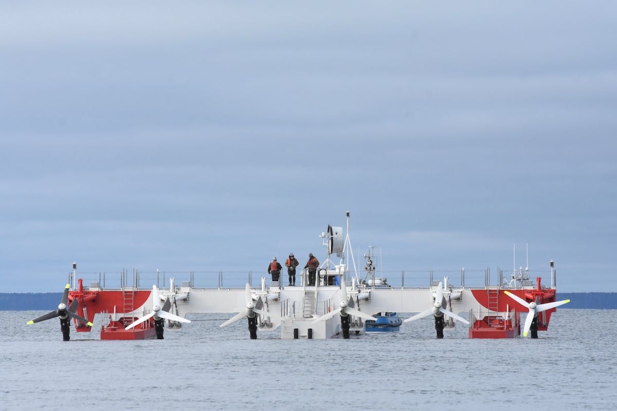 Floating tidal power platform sets sail for future after Meteghan River ...