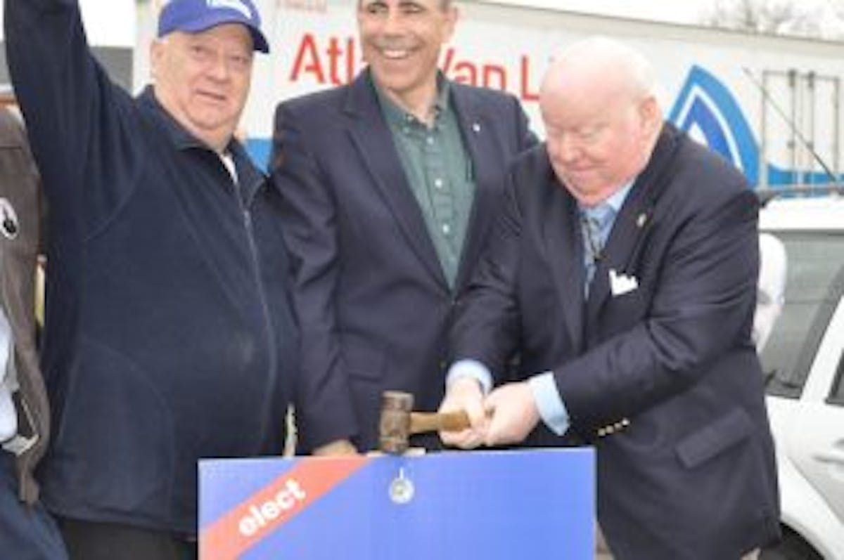 Allegations Mike Duffy fathered a child salacious but fair game: Duffy ...