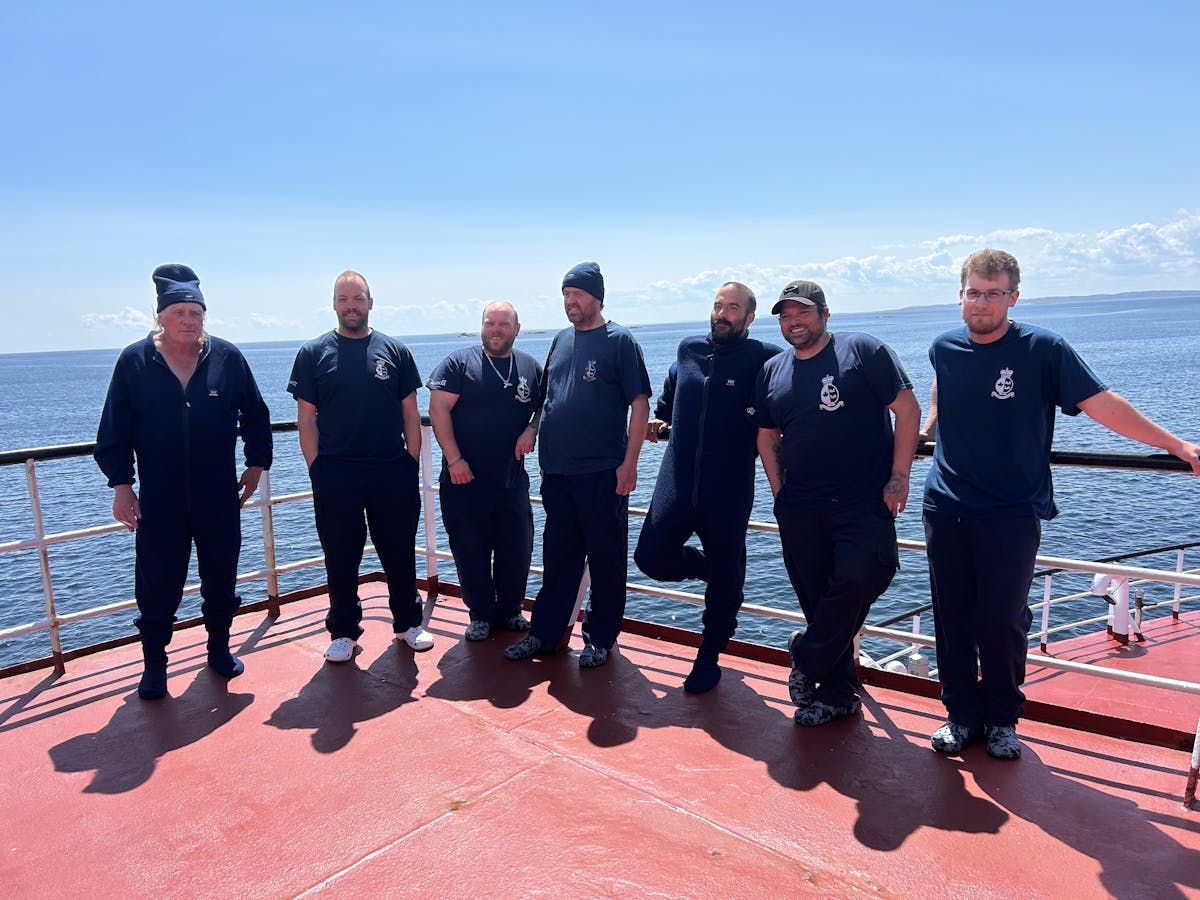 Plaque honours NL's 'Lucky Seven' who survived Elite Navigator sinking ...