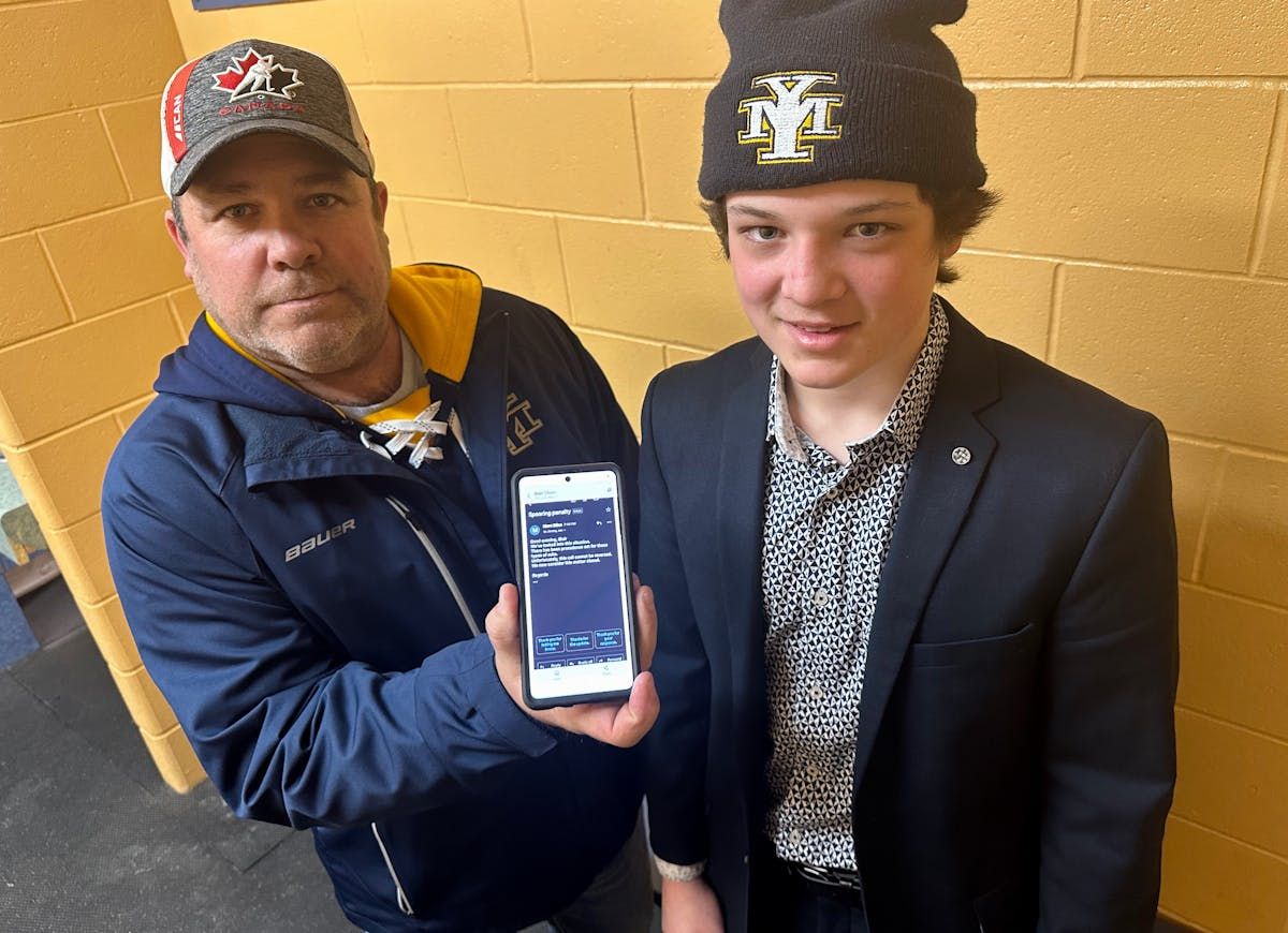 EDITORIAL: Hockey players' teamwork a true example of sportsmanship ...