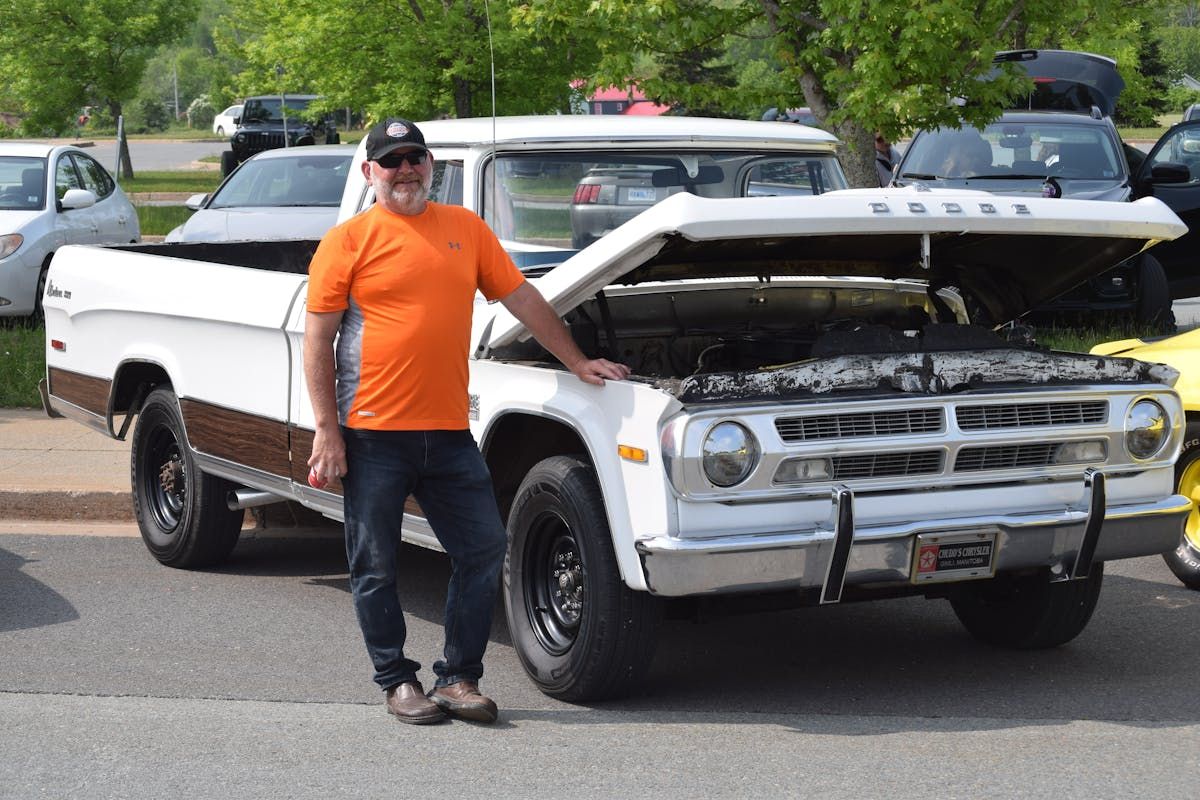 IN PHOTOS: Avon View footballers rally support with Windsor, N.S. car ...