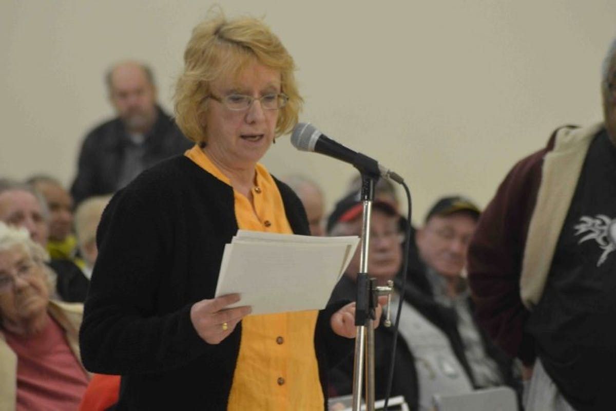 Crowd leaves unhappy after Roseway Hospital meeting in Shelburne ...
