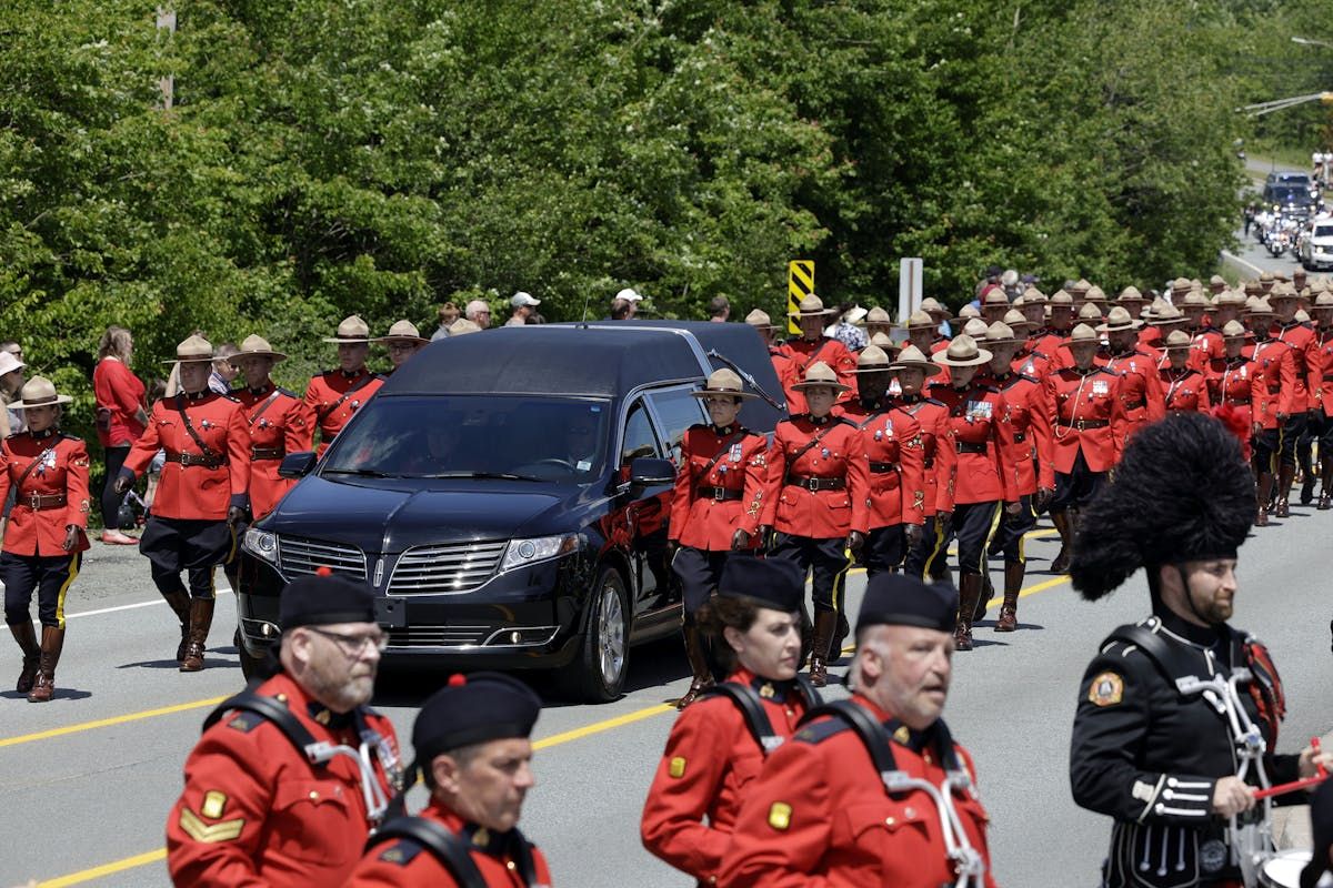 People pay tribute to Const. Heidi Stevenson during regimental funeral ...