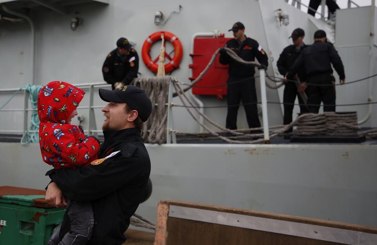 HMCS Kingston and Summerside return to Halifax from NATO deployment ...