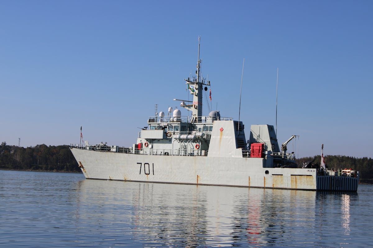 HMCS Glace Bay crew honours memory of Sgt. MacNeil | PNI Atlantic News