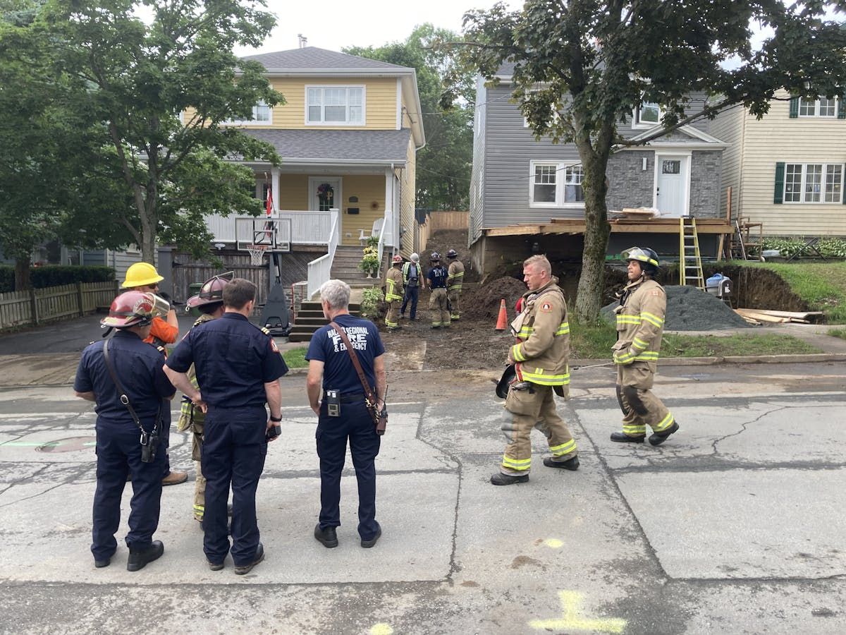 Residents evacuated after Halifax natural gas line break | PNI Atlantic ...