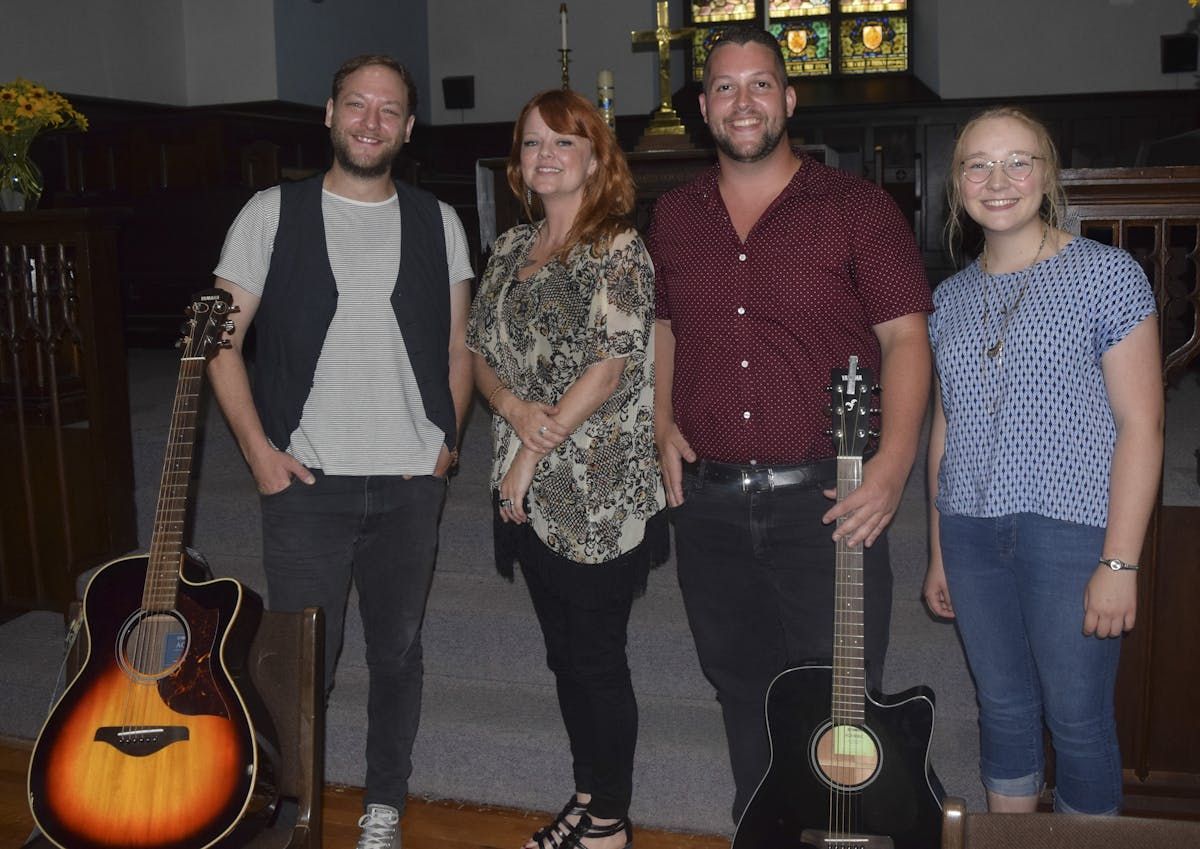 Carlton Munroe remembered at songwriter’s circle | PNI Atlantic News