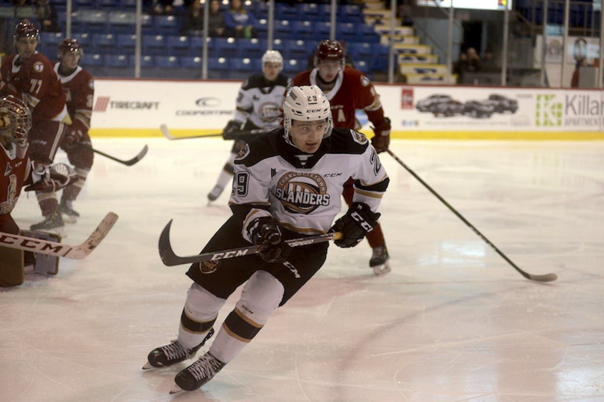 Former Charlottetown Islander Cole Edwards to close out his junior ...