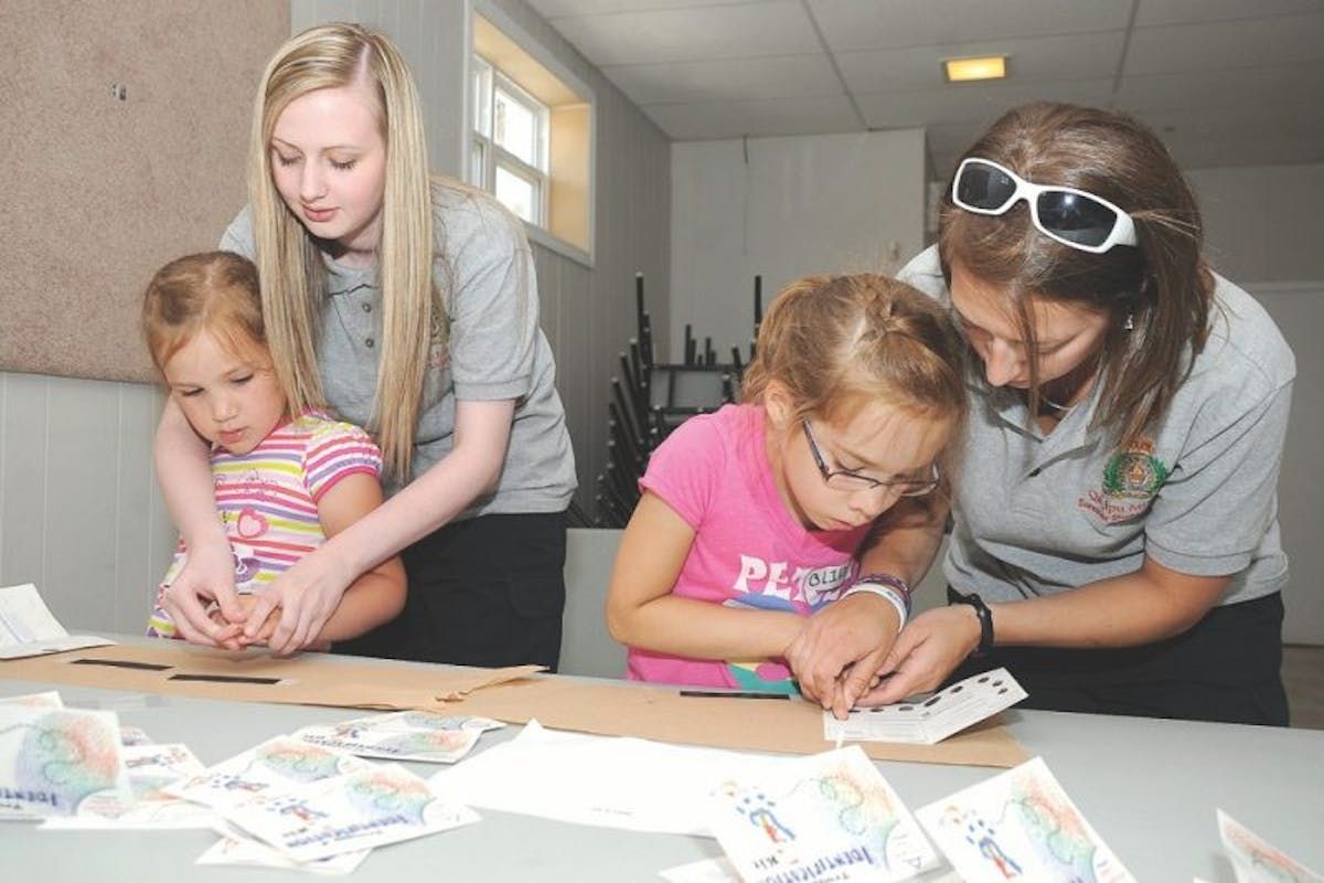 Aboriginal students dive into community RCMP work Gallery | PNI ...