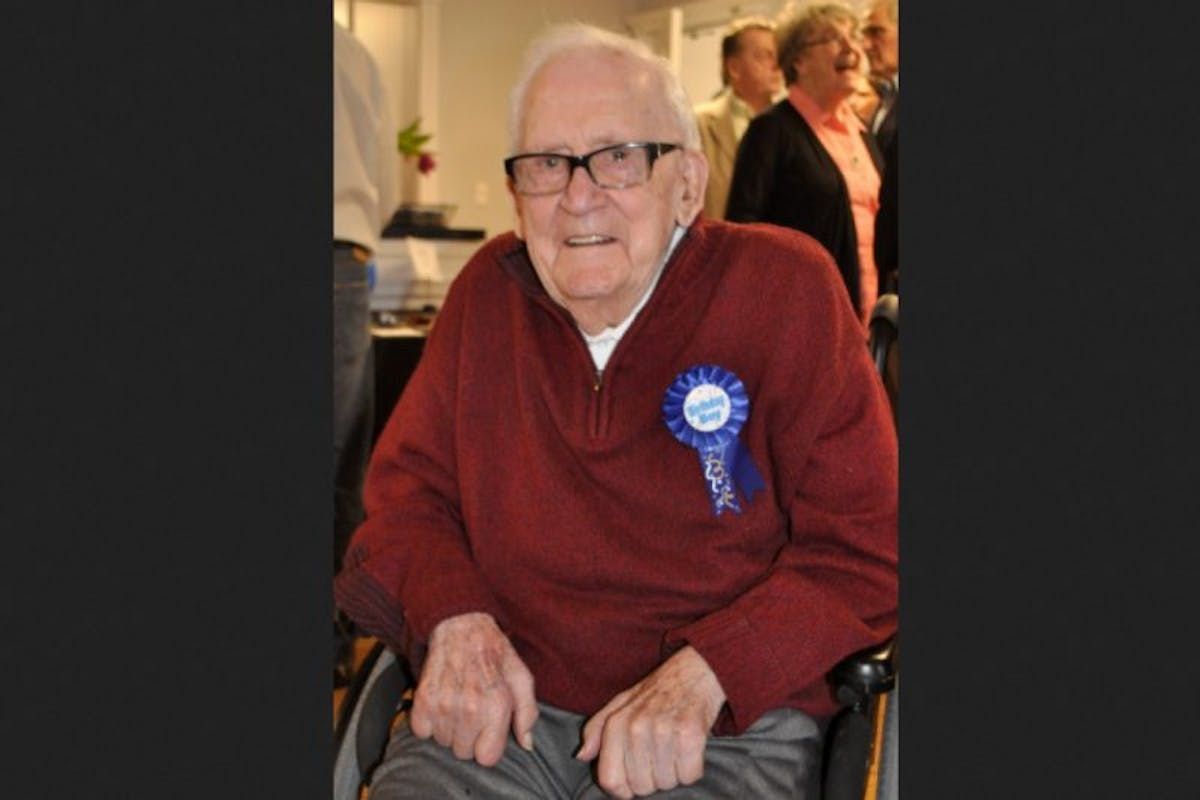 Pastor, Acadia hockey legend Neil Price becomes Wolfville centenarian ...