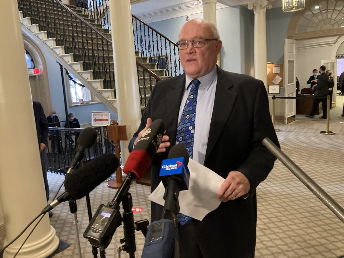 DR. ROBERT STRANG & DR. SHELLEY DEEKS: Bad vaccine reactions rare; more ...