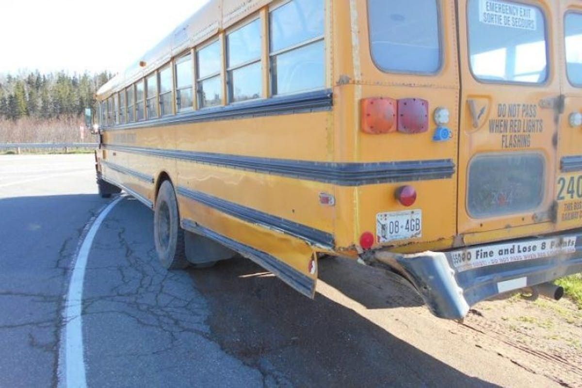 UPDATED: Driver suspended today after second school bus incident in two ...