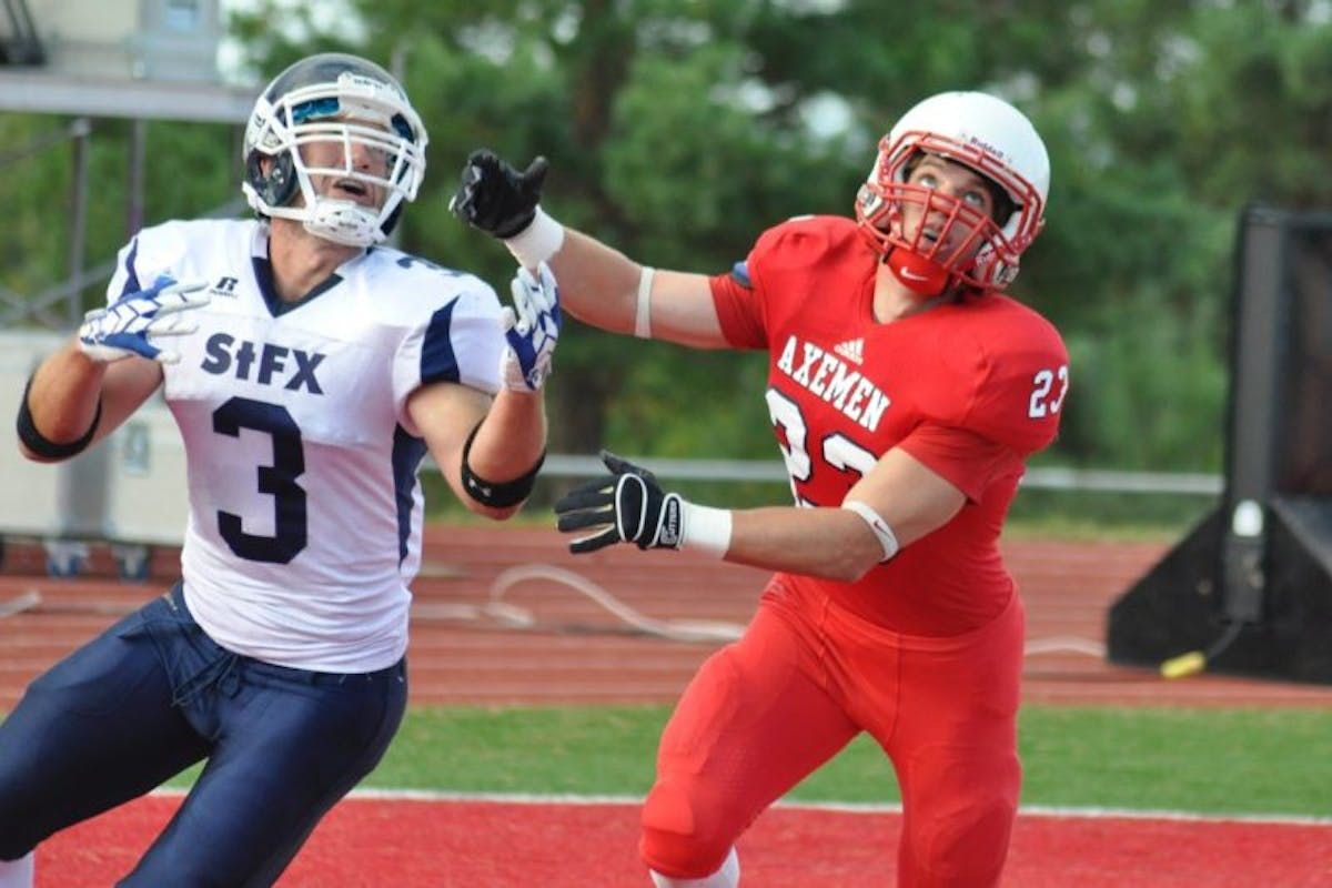 LIVING THE DREAM: Dual-sport athlete Stoqua looking forward to football ...