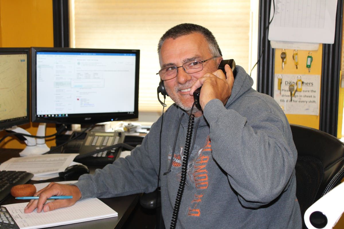 ‘Jiffy Caaaaaaaabs’ dispatcher retires after nearly four decades in St ...