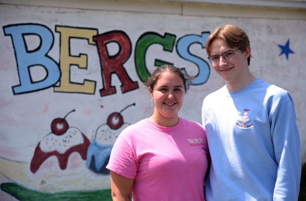 Summer Scoops: Bergs Famous Ice Cream dishes out cold treats to 1,000 ...