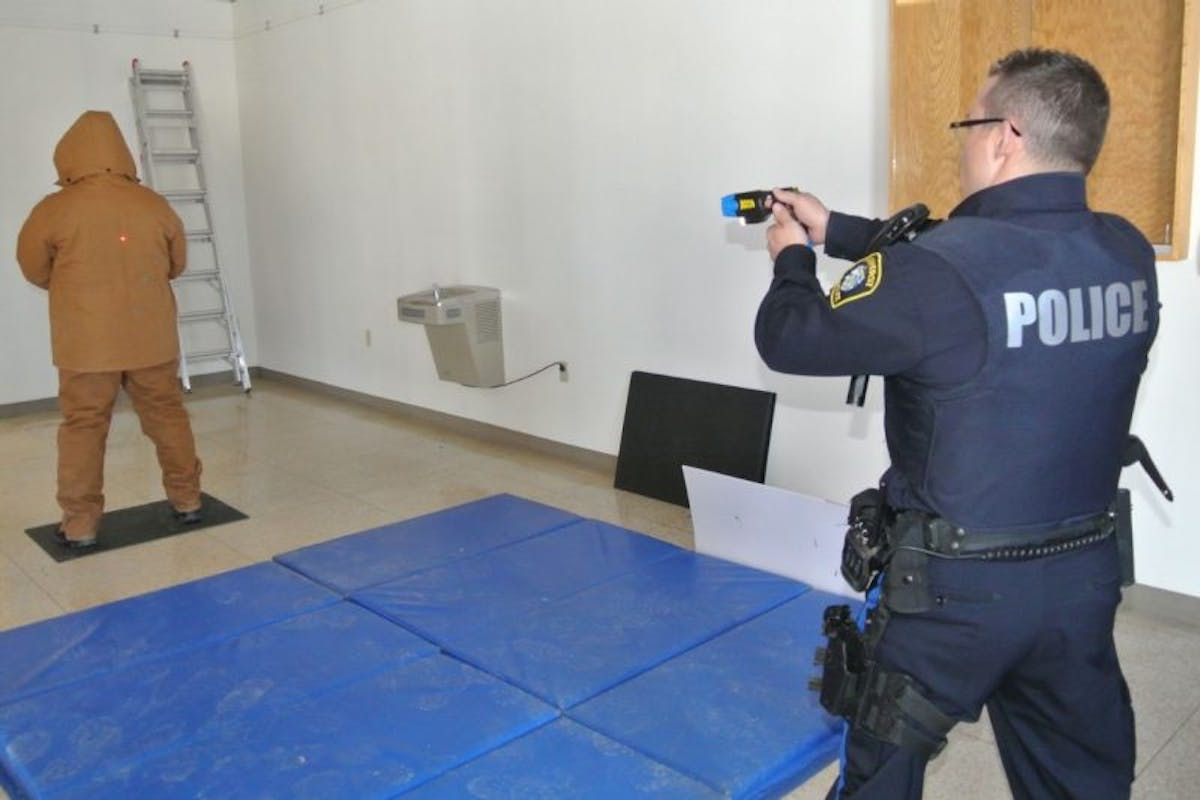 Police officers receive Taser training | PNI Atlantic News