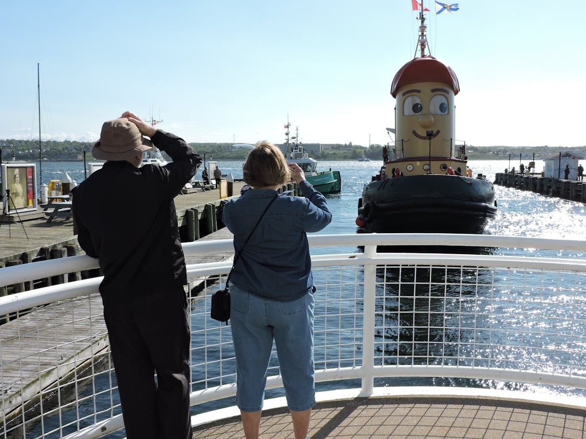 Halifax says farewell to Theodore TOO as he hauls anchor for Hamilton ...