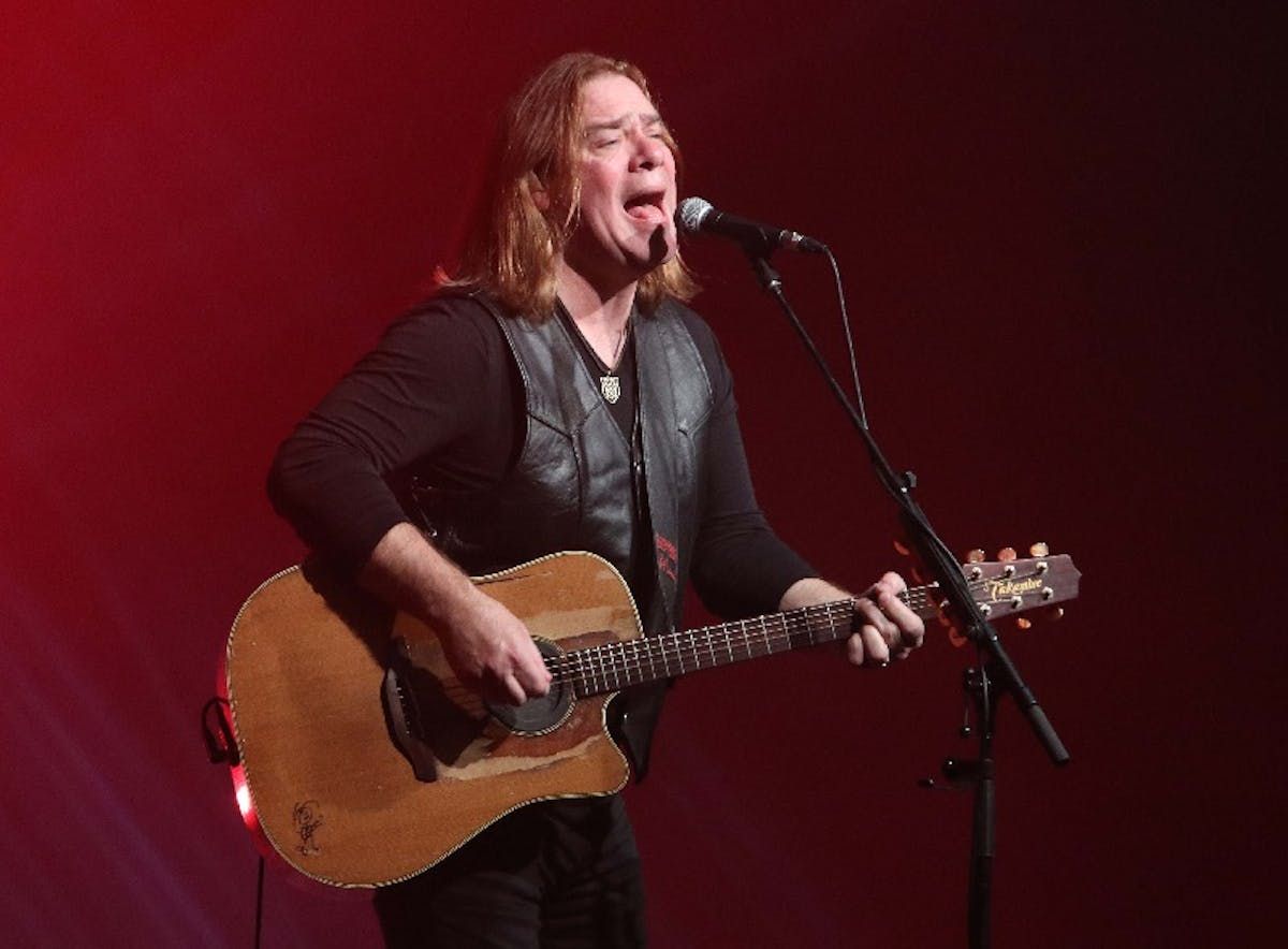Alan Doyle brings back big shows with bold Halifax Convention Centre ...