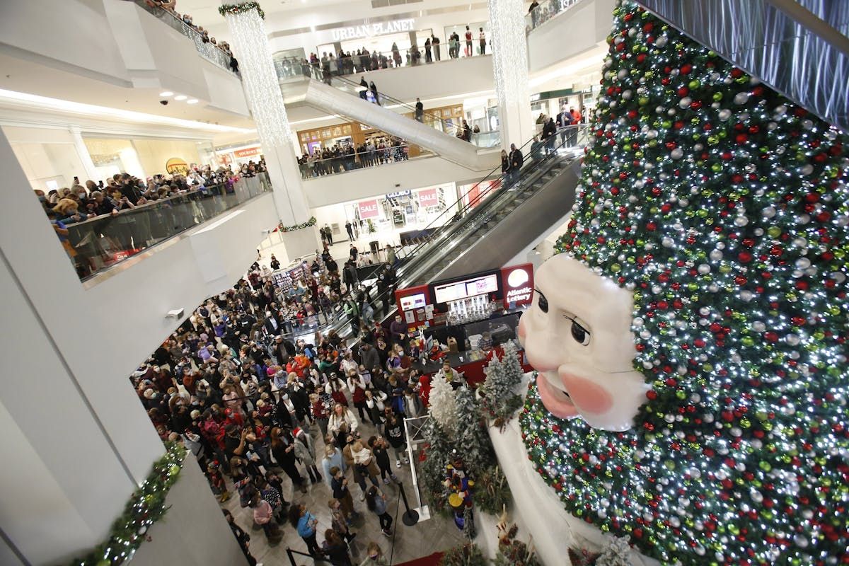 Woody the talking Christmas tree resurfaces with new face at Dartmouth ...