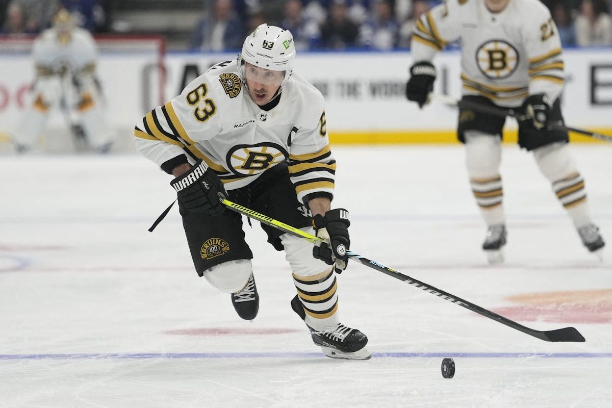 Wayne Gretzky heaps praise on Brad Marchand: 'His leadership is untouched' | PNI Atlantic News