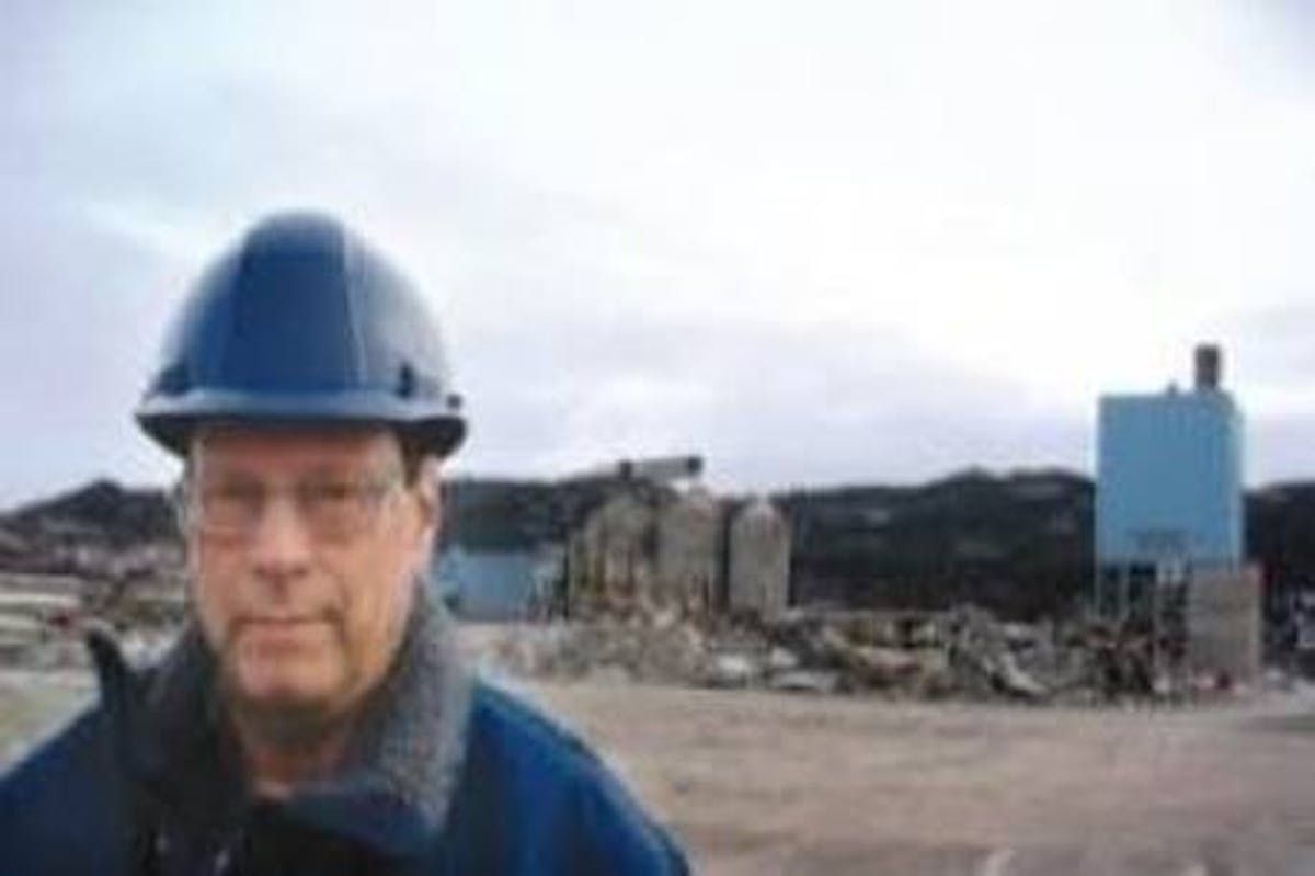 Work on schedule as former mill gets transformed to a pile of rubble ...