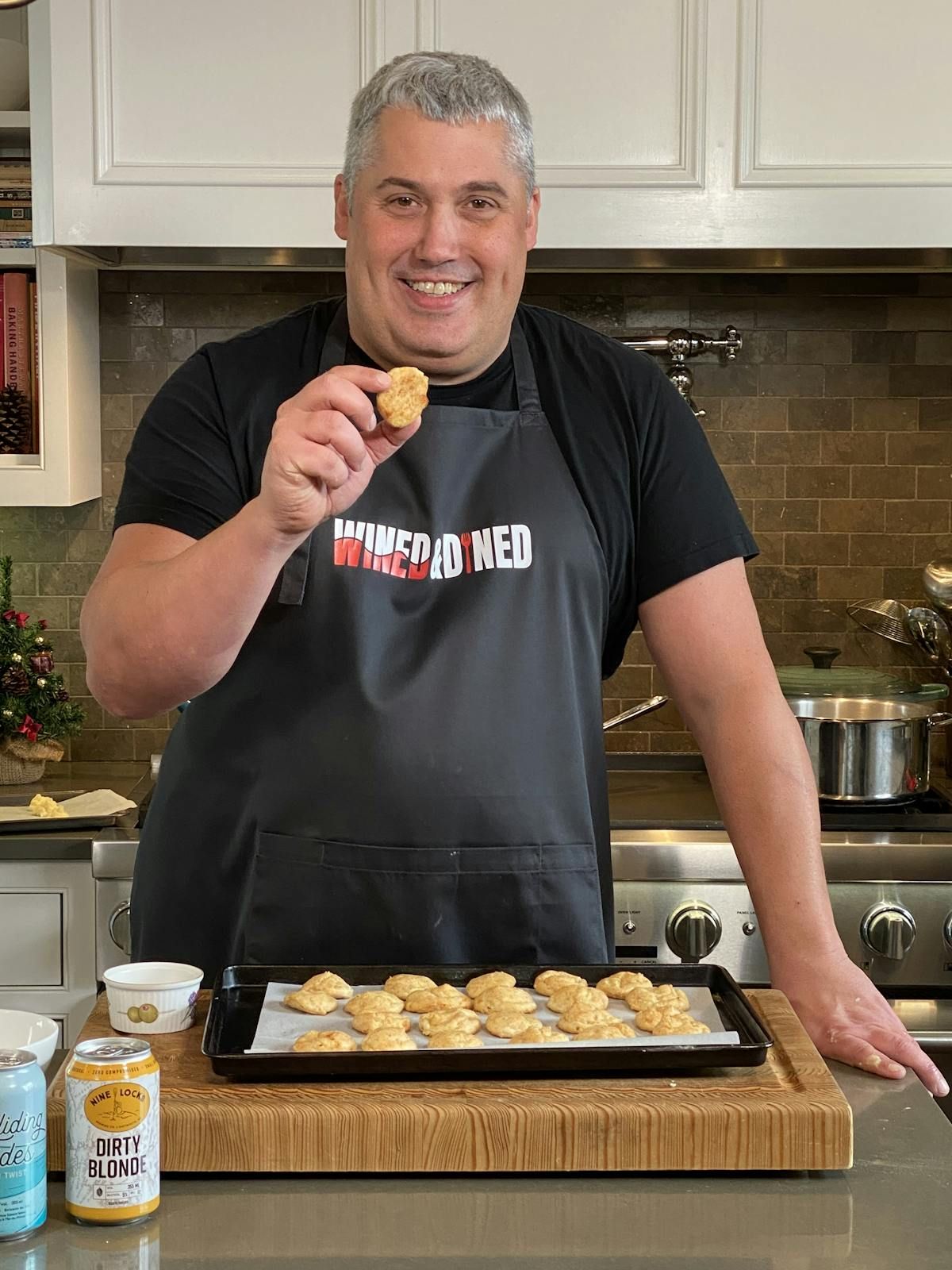 MARK DeWOLF: Company's coming? Here are some holiday recipes that are ...