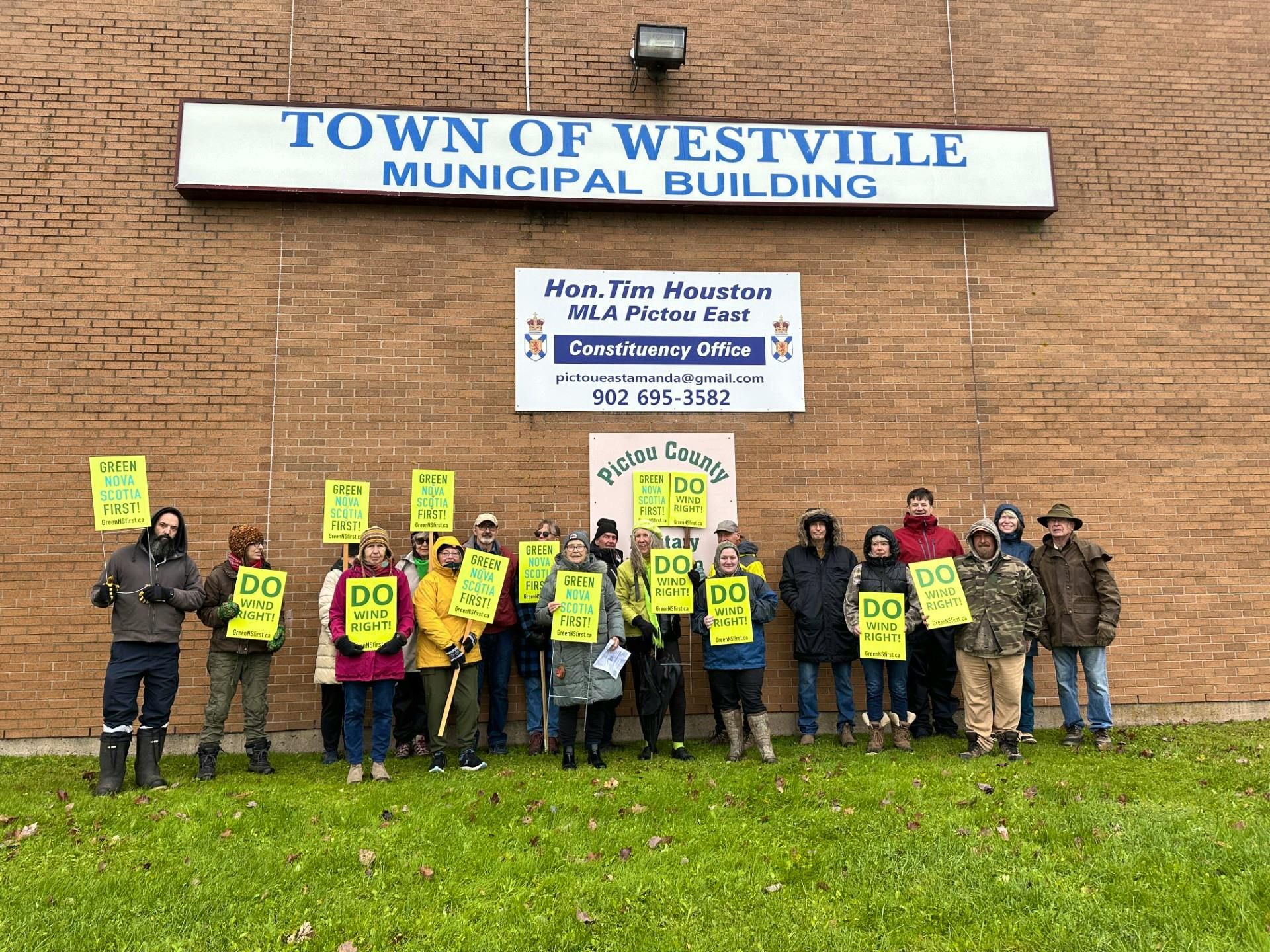 ‘Next great energy boondoggle’: Protesters rally against provincial ...