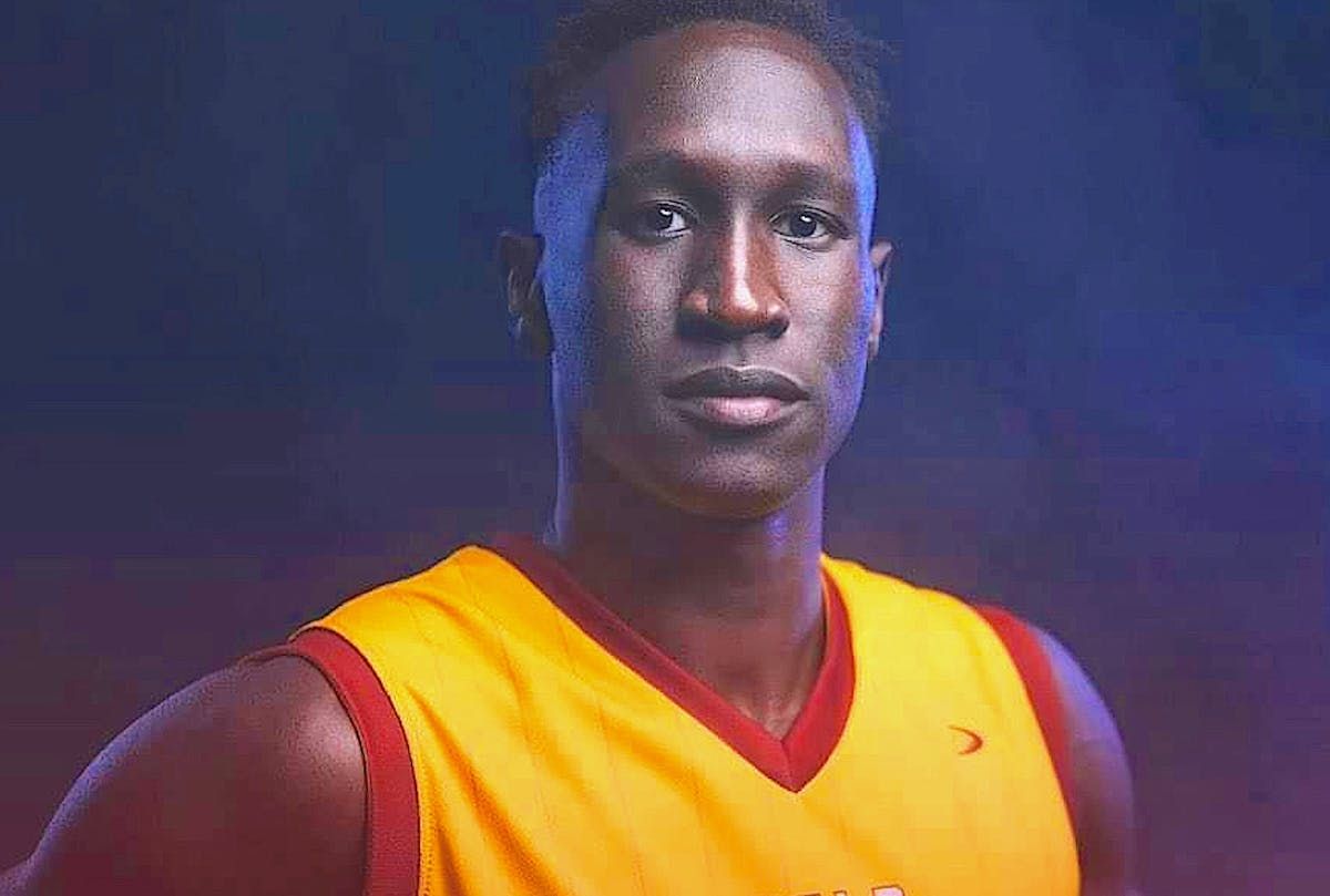 Ring on the Rogues: Newfoundland's ABA team signs former Sea-Hawk in ...