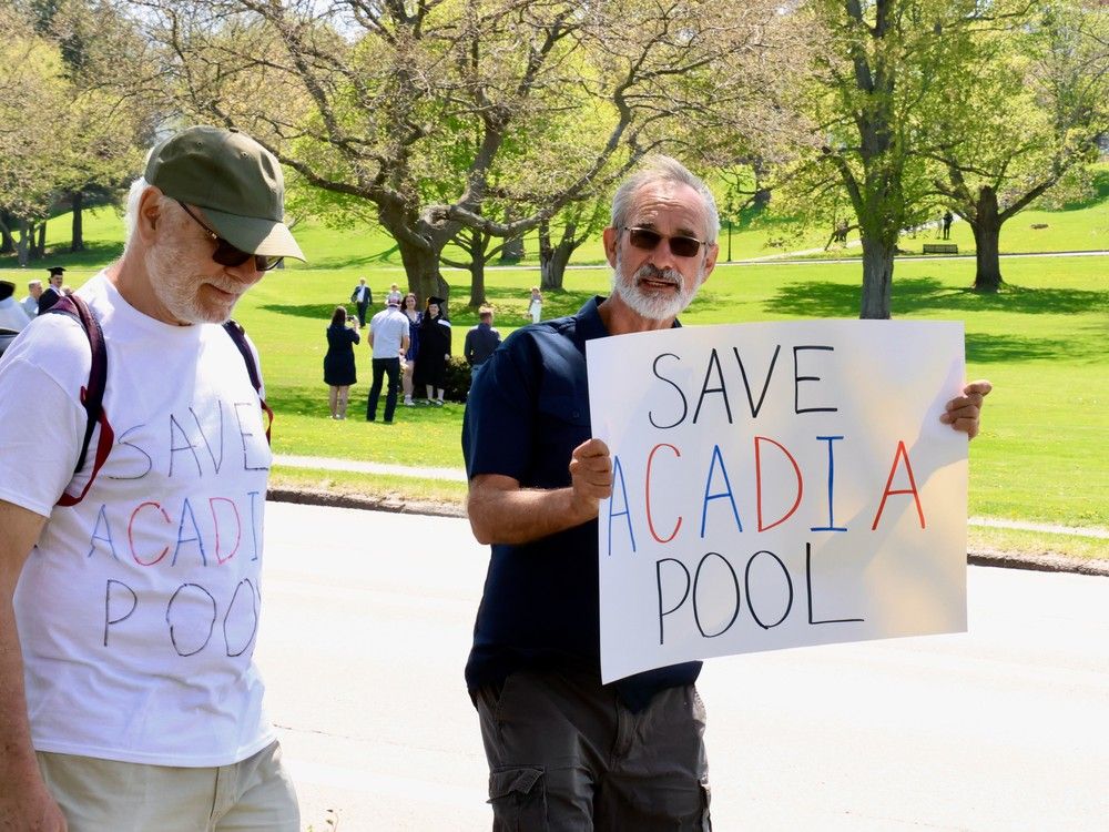 Protestors march outside Acadia University as pool closure looms | PNI ...