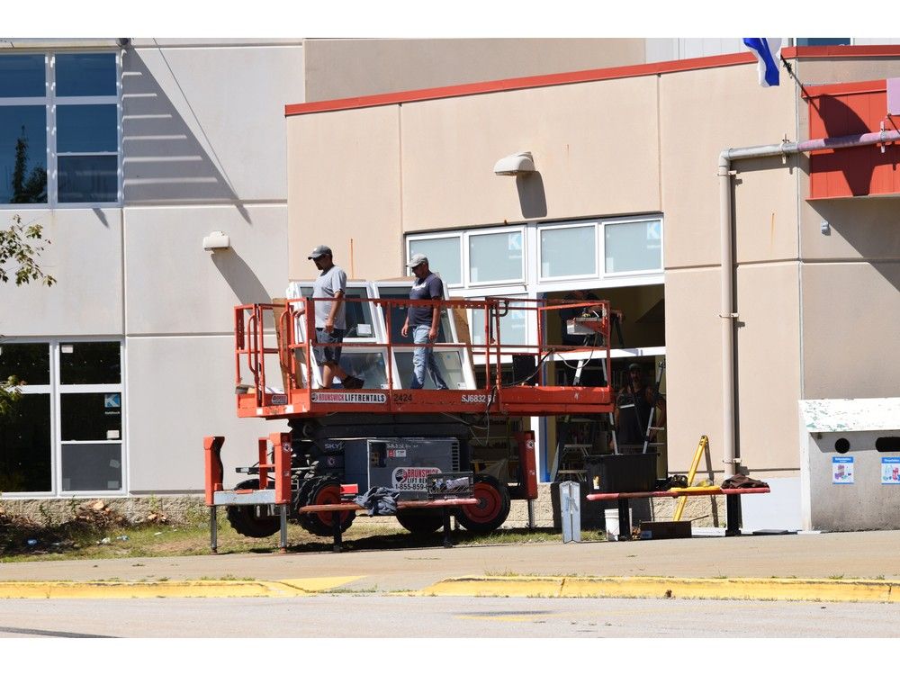 Students back in class Sept. 4: Expanded lunch program, cell phone ...
