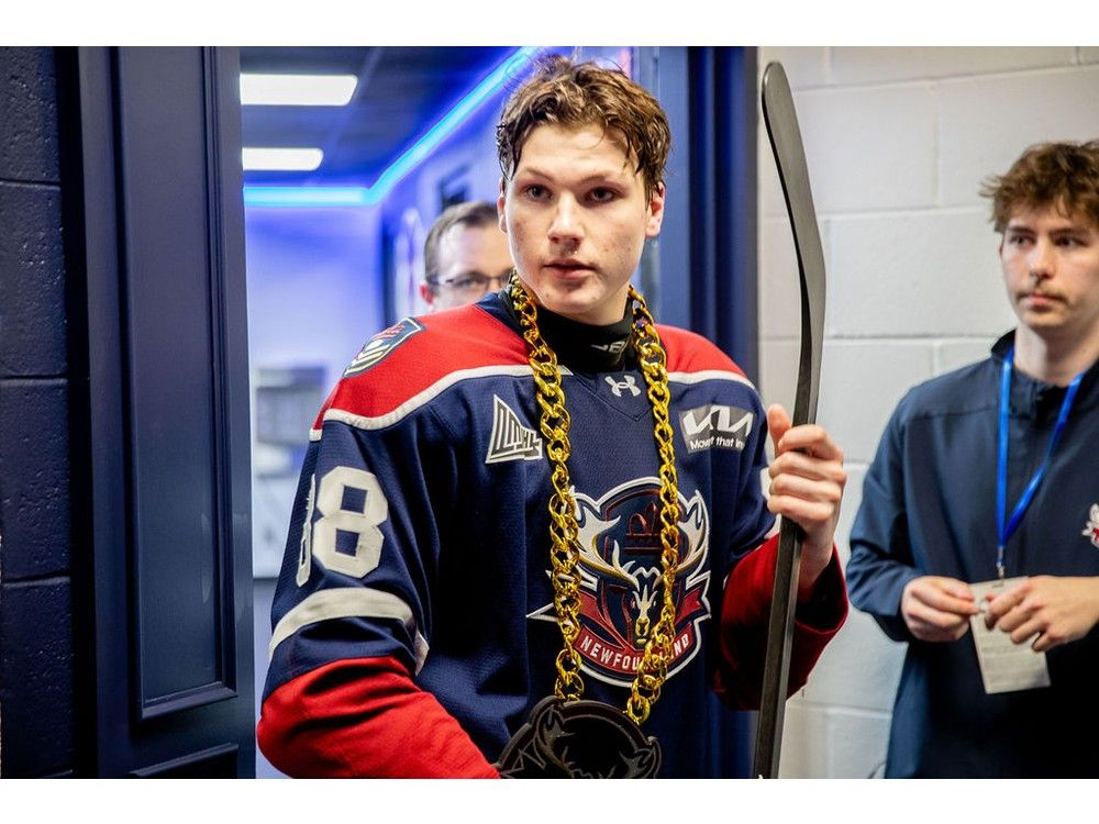 Veitch scores ‘surreal’ first QMJHL goal in front of friends, family ...