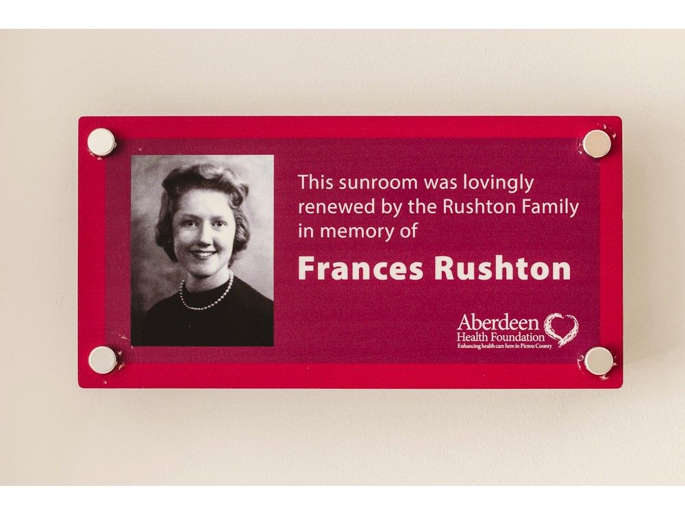 A family tribute renews the fifth-floor lounge at the Aberdeen | PNI ...