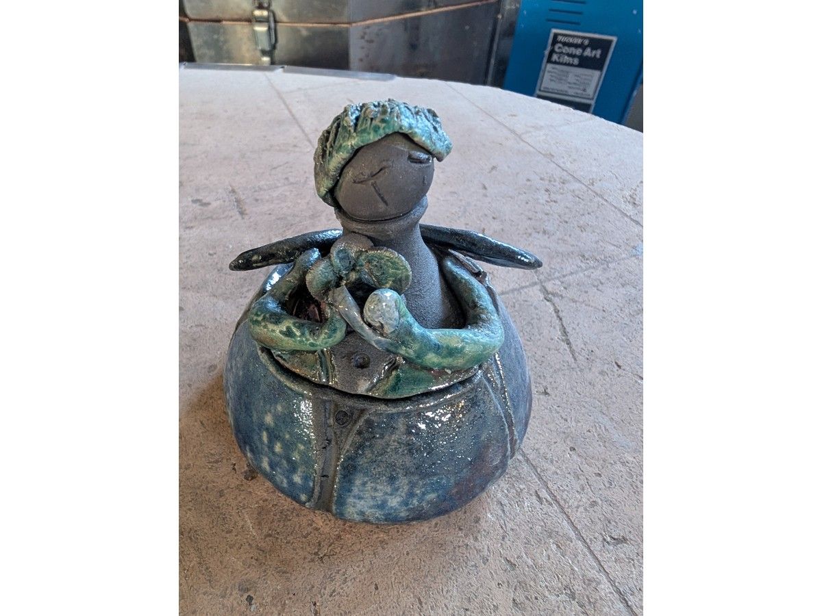 MAKERS: NS potter creates functional dishware and funeral urns | PNI ...