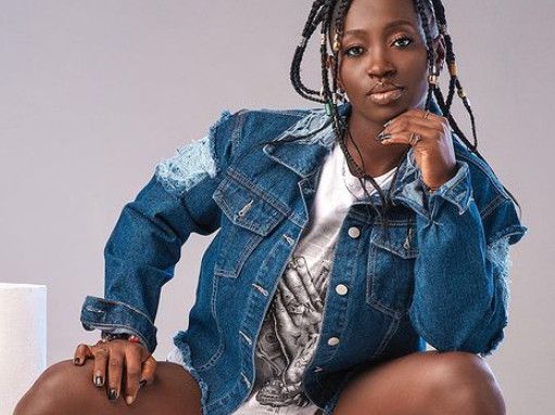 Singer Amalina pleads the fifth on whether or not she smokes weed, but ...